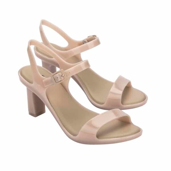 Nuevo – Melissa